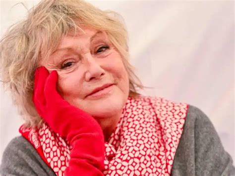 Mylène Demongeot Lactrice phare de Camping est morte à 87 ans Public