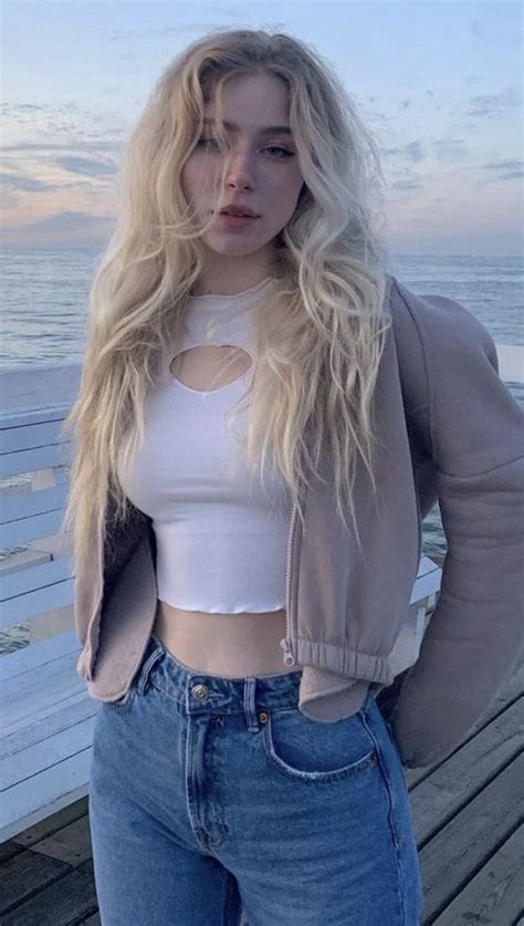 Hot Boobs Grugi27