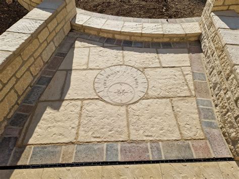 Garden Feature Stepstone Minster Paving Products