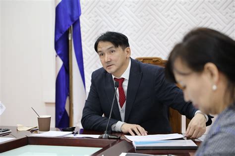 БАГА НАСНЫ Гэр бүл хөдөлмөр нийгмийн хамгааллын яам Facebook