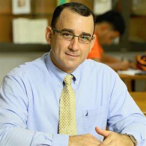 Robert Rosado Research Librarian Master Of Library And Information