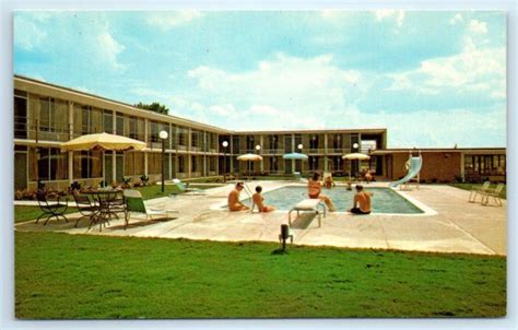 Macon Georgia Ga ~ Roadside Town And Country Motel 1960s 70s Postcard