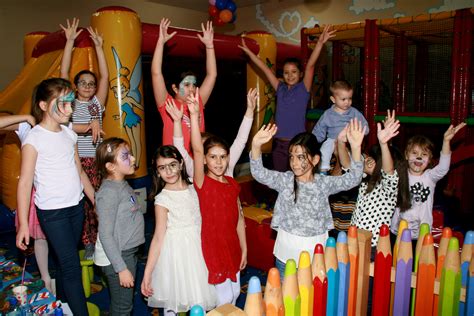 무료 이미지 사람들 놀이 어린이 아이들 여자애들 파티 유치원 기념일 뮤지컬 극장 3888x2592 837686 무료 이미지 Pxhere