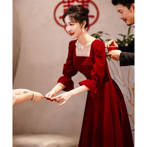 丝绒敬酒服新娘在逃公主酒红色结婚订婚晚礼服女长款长袖显瘦大气虎窝淘 丝绒敬酒服新娘在逃公主酒红色结婚订婚晚礼服女长款长袖显瘦大气虎窝淘