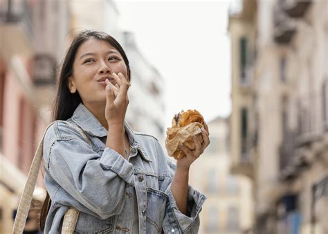Yolov5 Eating Object Detection Model By Replica