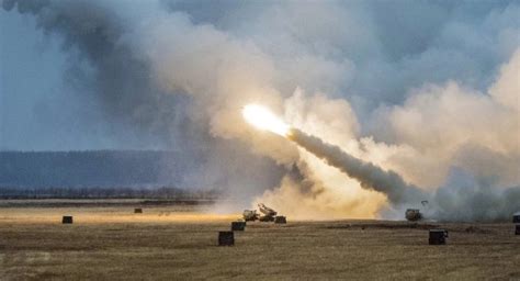 Les États Unis Fourniront à Lukraine Des Missiles Balistiques
