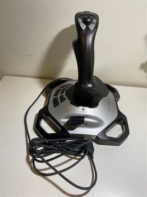 Logitech Extreme 3d Pro Joysticks 電腦＆科技 電腦周邊及配件 其他 Carousell