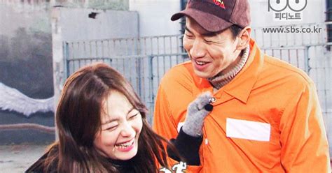 Lee Kwang Soo Bất Ngờ Cầu Hôn Jeon So Min Tại Running Man