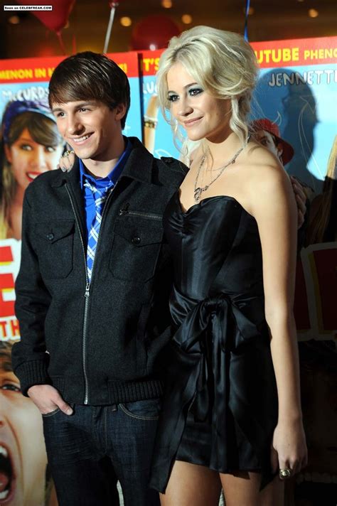 Pixie Lott Flashing Her Panties Upskirt And Leggy In Mini Skirt