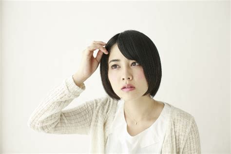 コメカミやもみあげが染まらないすぐ色落ちする原因と白髪染め対処法 もっと髪のことを知ってほしい