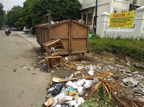 Buang Sampah Sembarangan Bisa Kena Denda Rp50 Juta IMCNEWS