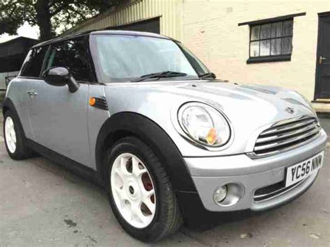 Mini 2006 56 Cooper 16 6 Speed 3 Door Pure Silver R56 Facelift Car