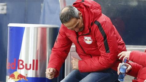 Red Bull Salzburg Schwächelt Mannschaft Im Umbruch Snat