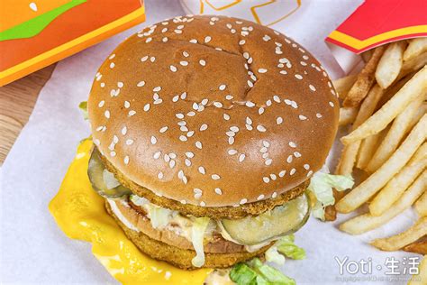 麥當勞 香雞大麥克 期間限定、雙層酥炸雞排、美式醃酸黃瓜 Yoti·生活小薛の美食記錄·旅遊記實