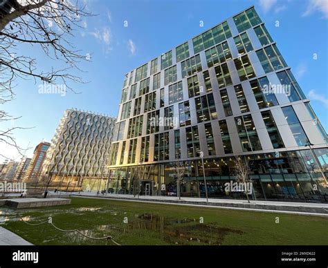 American Embassy Building L Next To Penguin Random House UK R At