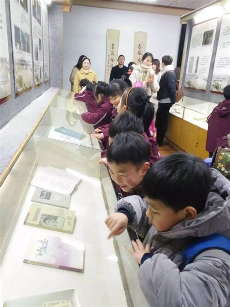 红领巾在行动 重温红色历史，坚定理想信念—— 走进郁达夫事迹陈列馆 搜狐大视野 搜狐新闻