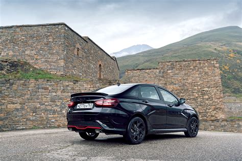 Самая дорогая Lada АвтоВАЗ назвал стоимость Vesta Sportline Black
