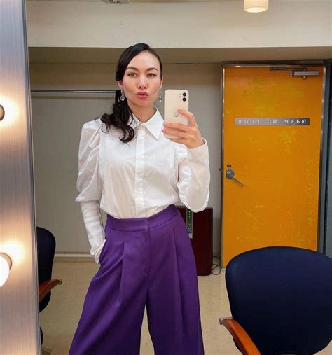 Celana Warna Ungu Cocok Dengan Baju Warna Apa Ini 8 Inspirasi Mix And