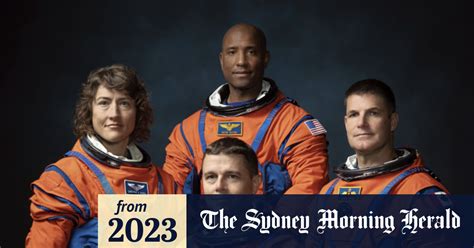 Nasa Artemis Moon Crew Includes Woman African American