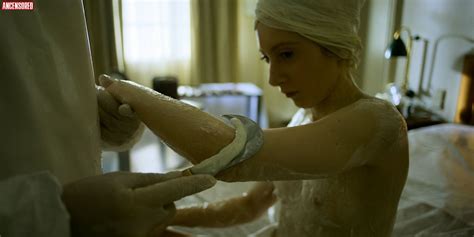 Roxane Duran Nude Pics Page 1