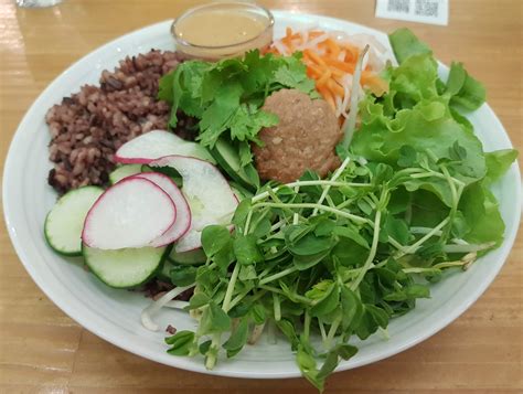 Cheap But Tasty Vegan Food At Ooh Cha Cha Taipei Travel Geek