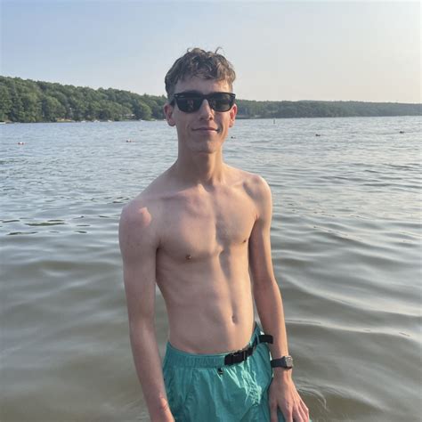 Slim Twink Free Live Webcam Show XXX Chat XHamsterLive