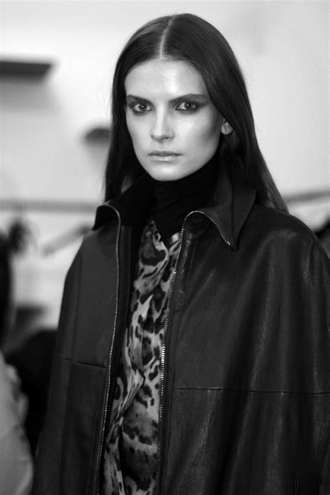 Mila SchÖn The Skinny Beep