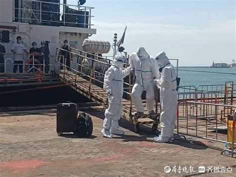 岚山边检站开通“绿色通道”紧急救治患病船员救助李桂军疫情