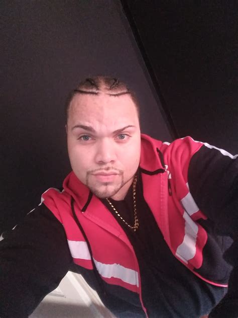 Гектор Фалкон смотреть фильмы и сериалы онлайн