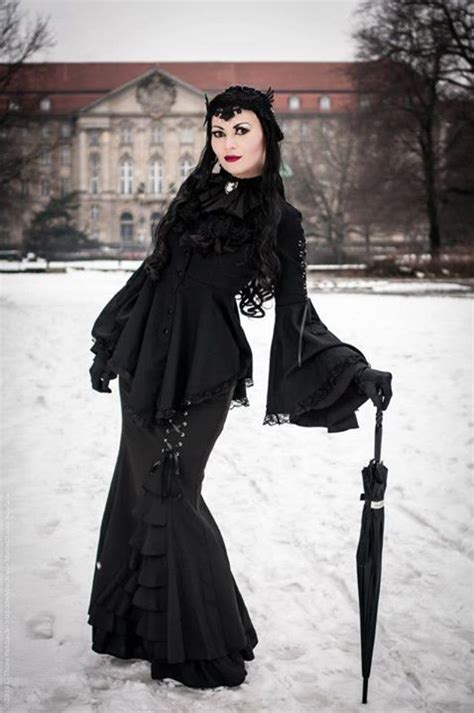 Pin Su In The Name Of Goth