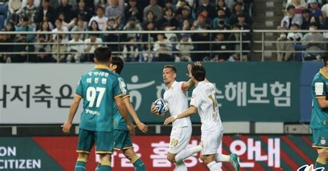 ‘황의조 공백→일류첸코 서울 Vs ‘배준호 선발 대전 선발 라인업