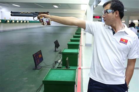 Vietnams Gold Medal Olympic Shooter Trained Without Bullets Saigoneer