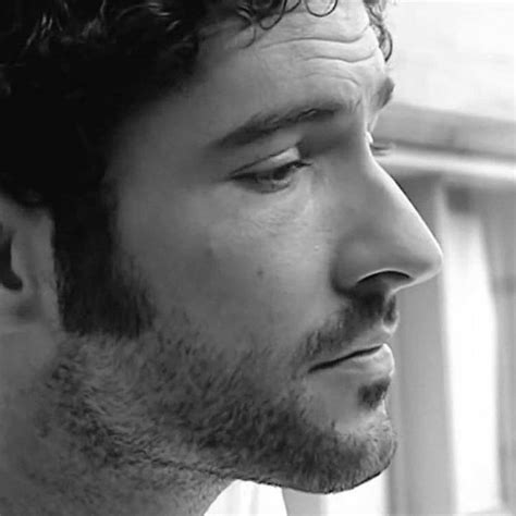 Tom Ellis Aka Lucifer Close Up Pic Hot Tom Ellis Tom Ellis Lucifer