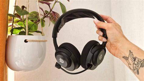 Vi Testkör Steelseries Arctis Nova 4 Kompakt Gamingheadset Med Några
