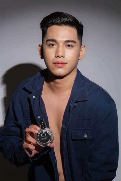 Stephan Estopia Is On Facebook Gaming