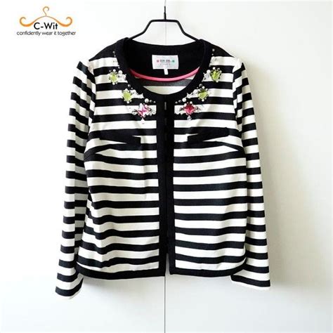 一元起標～當 我 們 在 衣 起c Wit＊╯全新專櫃歐薇墜寶石條文勾扣外套xl Yahoo奇摩拍賣