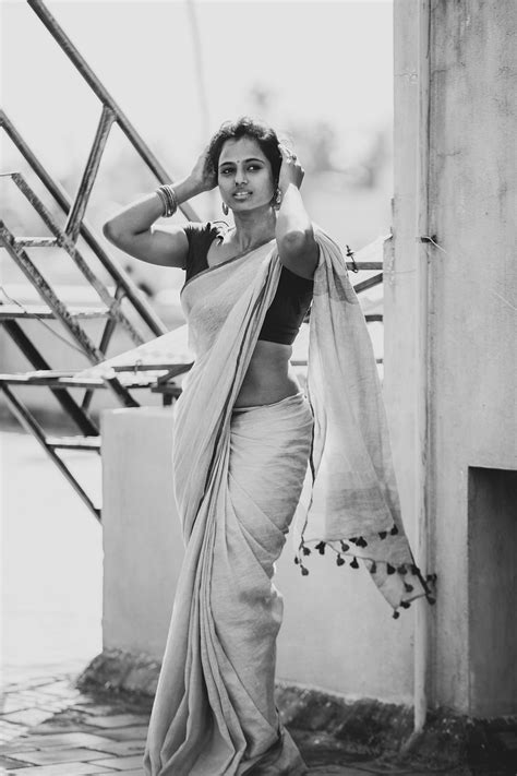 நடிகை ரம்யா பாண்டியனின் வைரல் க்ளிக்ஸ் Beautiful Bollywood Actress Beautiful Girl Indian