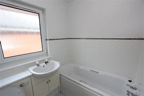 Property To Rent In Renfrew Pa4 Highgrove Road Properties From