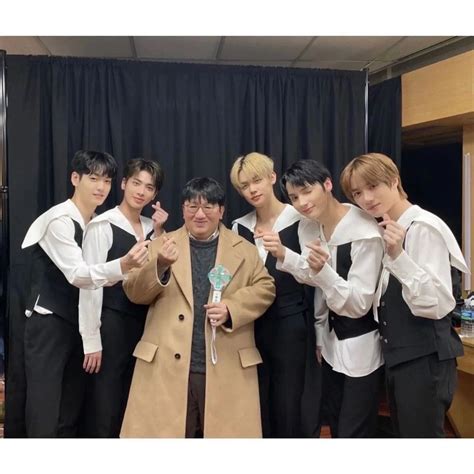 TXT TomorrowxTogether 투모로우바이투게더 BIGHIT HUENINGKAI 휴닝카이 YEONJUN 연준 TAEHYUN 태현 BEOMGYU