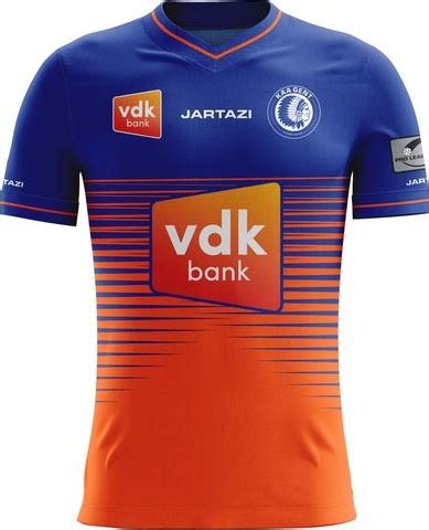 Jartazi Apresenta As Novas Camisas Do KAA Gent Show De Camisas