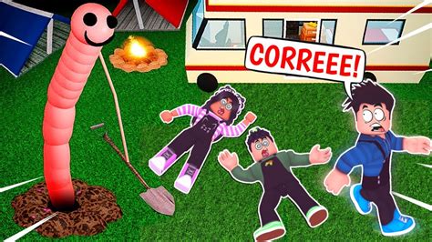 Corra Da MINHOCA DOIDONA No Roblox Wormy YouTube