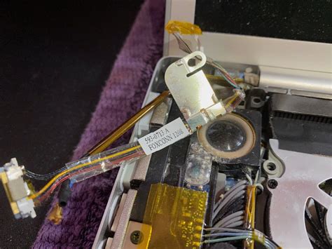 How To Turn Your Old Macbook Into A Glowing Light