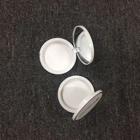 White Color Empty Compact Powder Case Hot Sale Design Small Sale Powder