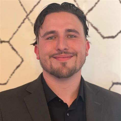 Gabriel Estrada Sales Consultant Carmax Linkedin