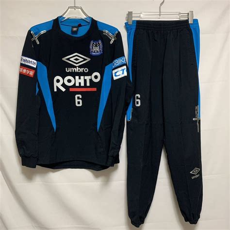 Yahooオークション 激レアガンバ大阪 上下セット トレーニングウェ