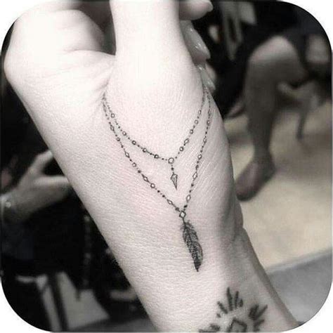 40 Idee Di Tatuaggio Da Farsi Sul Polso Da Non Perdere Assolutamente