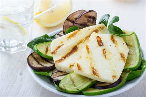 여름철에 잘 어울리는 맛있는 지중해식 요리 모음