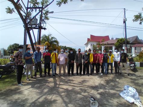 GoRiau Pemuka Adat Telukkuantan Dan Mahasiswa Demo Kejari Kuansing