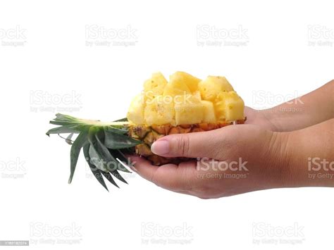 파인애플 흰색 배경에 고립 파인애플 옐로우 살 육즙이 풍부한 여름에 맛있게 보입니다 건강한 생활방식에 대한 스톡 사진 및 기타