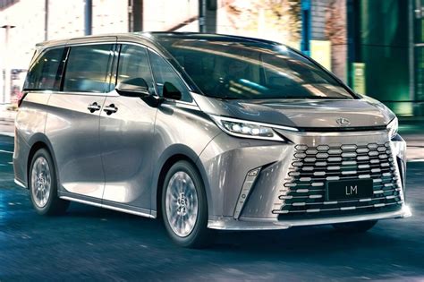 렉서스 ‘2억 미니밴 수준 진짜 충격적이네